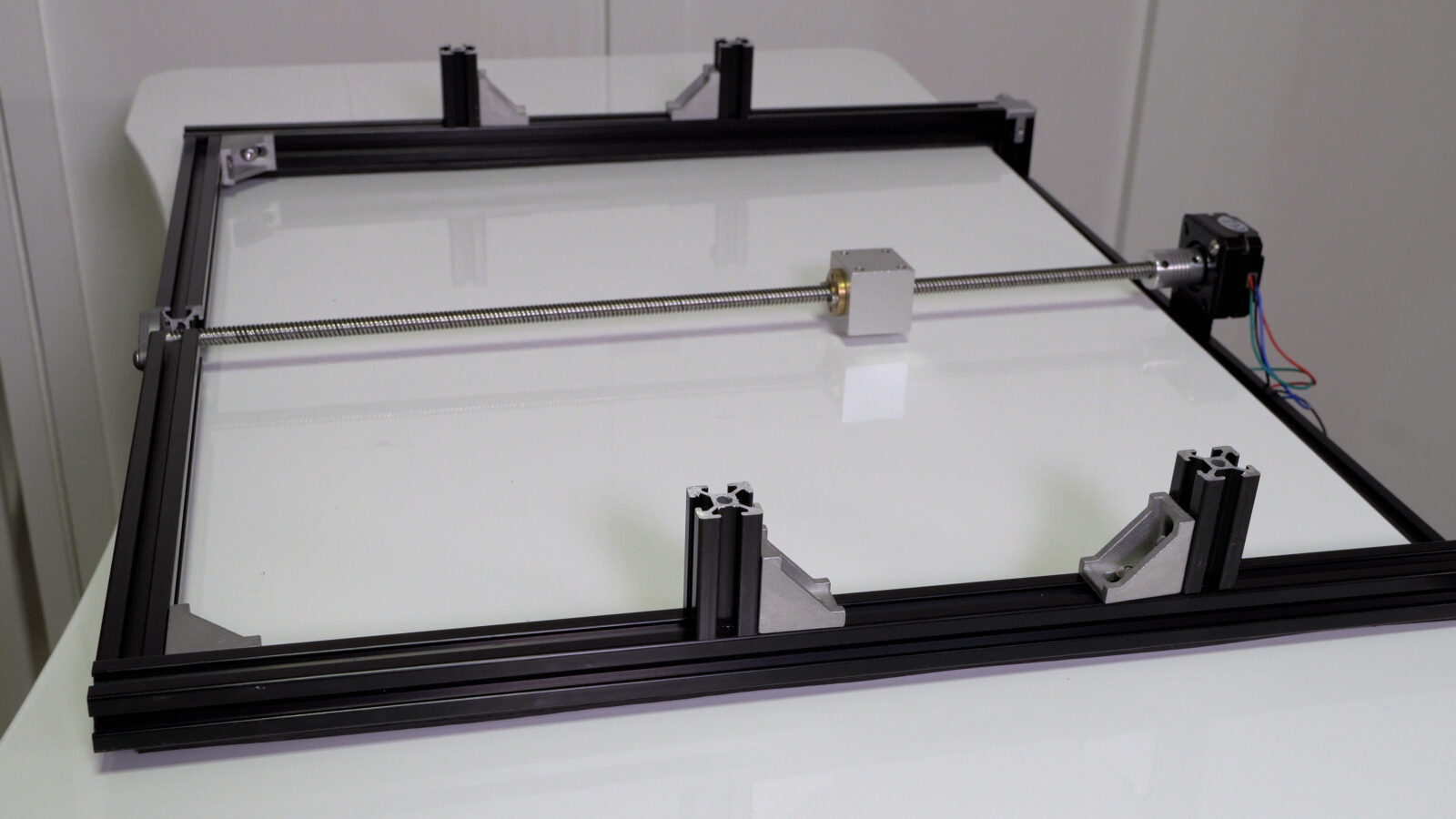 DIY Motorized Ultra Short Throw Projector Shelf – The Hook Up