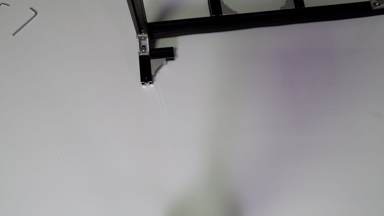 DIY Motorized Ultra Short Throw Projector Shelf – The Hook Up